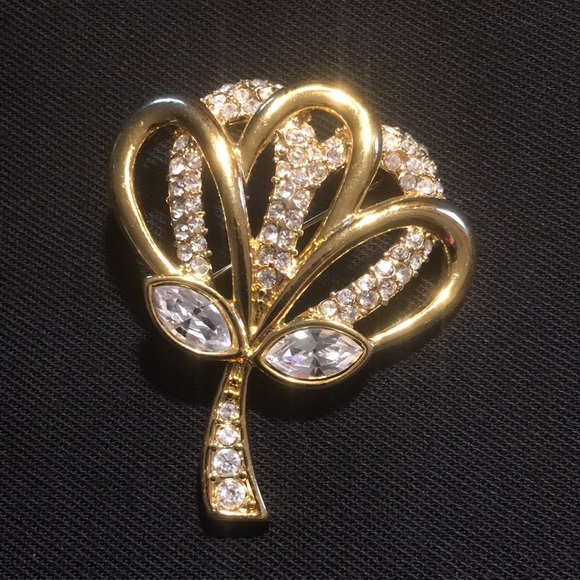 Monet | Jewelry | Vintage Monet Pave Flower Brooch Gold Tone Clear ...